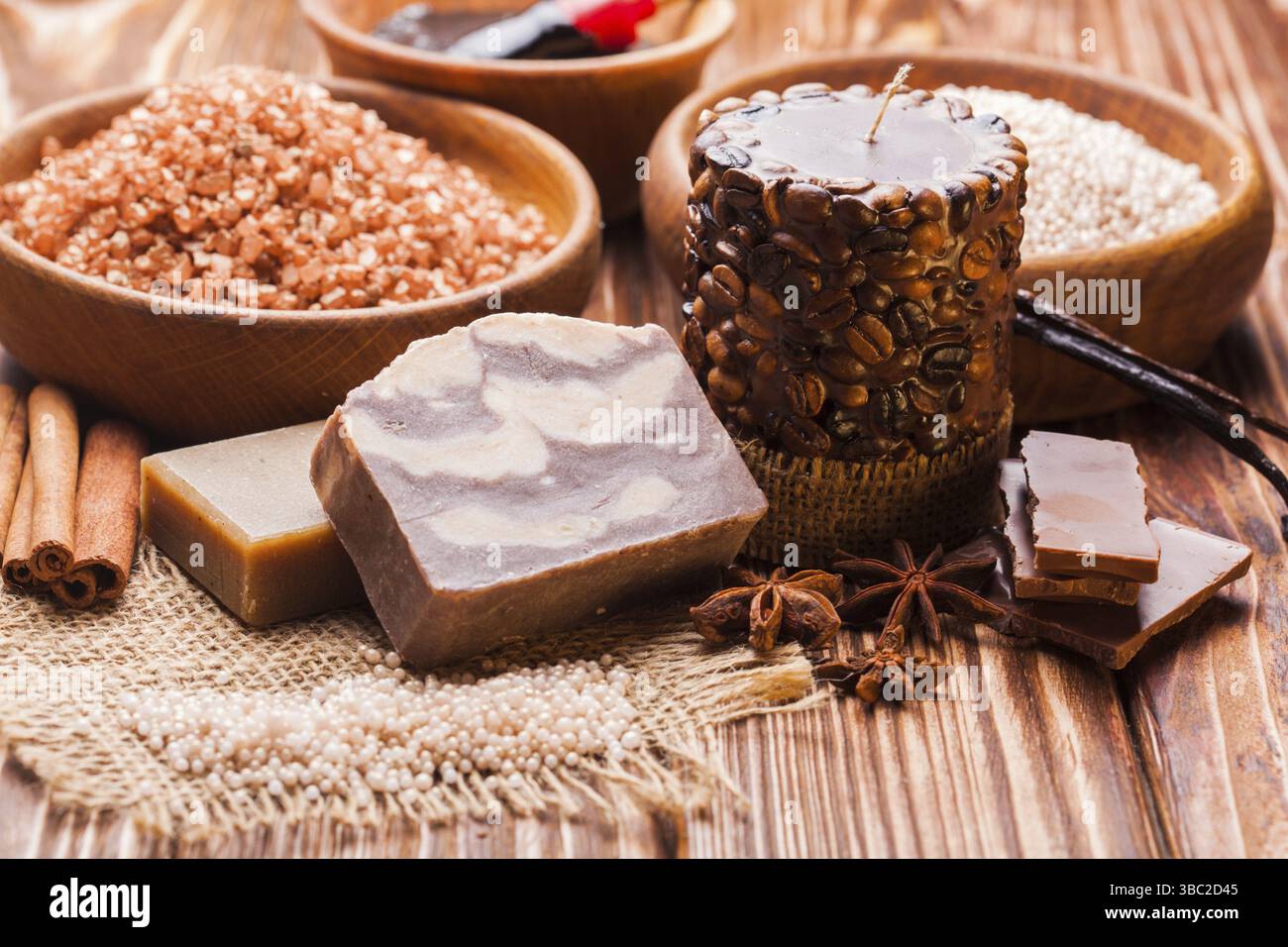 Chocolate bath hi-res stock photography and images - Alamy