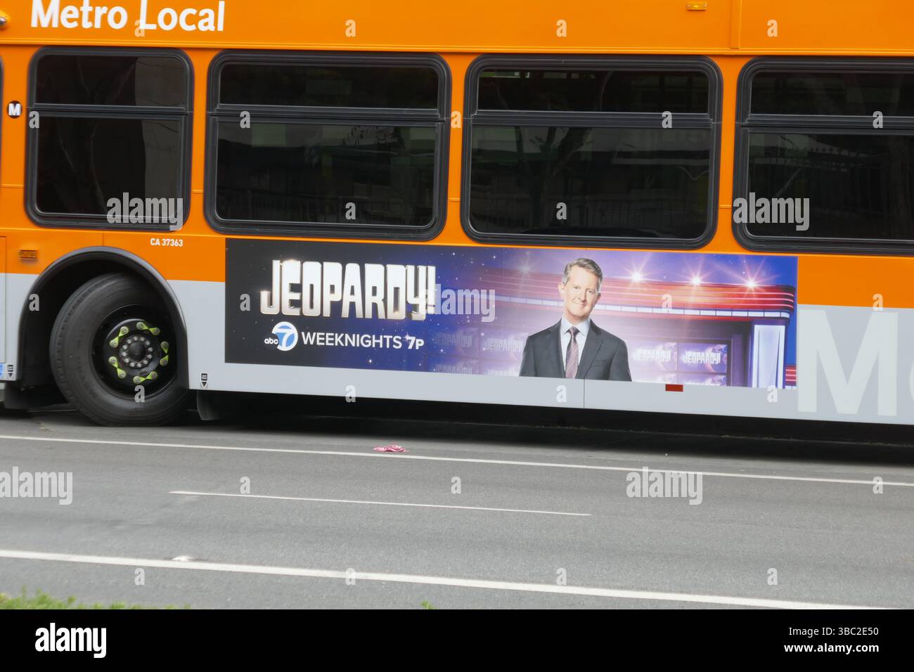 Los Angeles, California, USA 17th May 2024 Ken Jennings Jeopardy Bus on ...