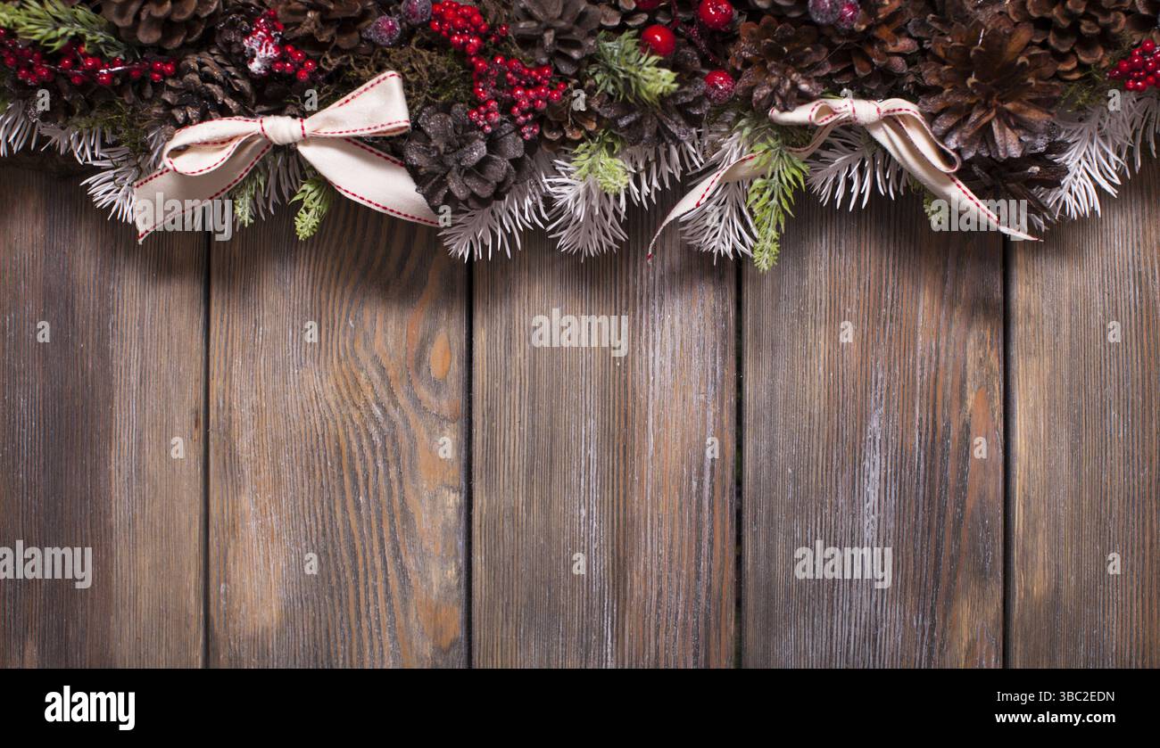 Christmas border design with rustic ribbom bows Stock Photo - Alamy