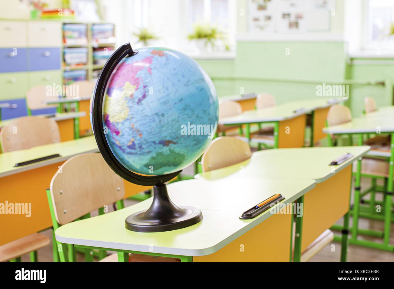 Elementary school classroom map hi-res stock photography and images - Alamy