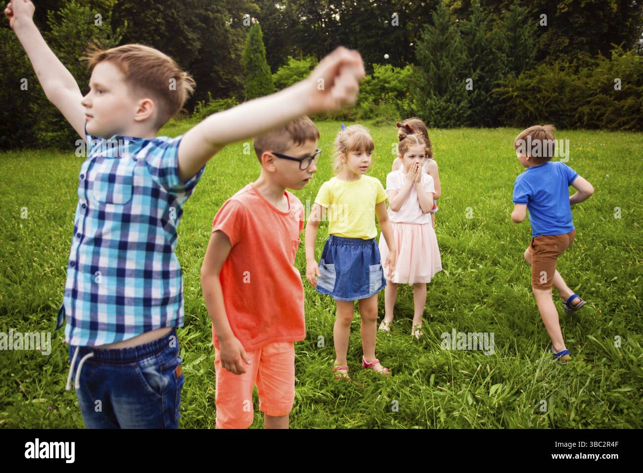 The children express their emotions in different ways after winning a ...
