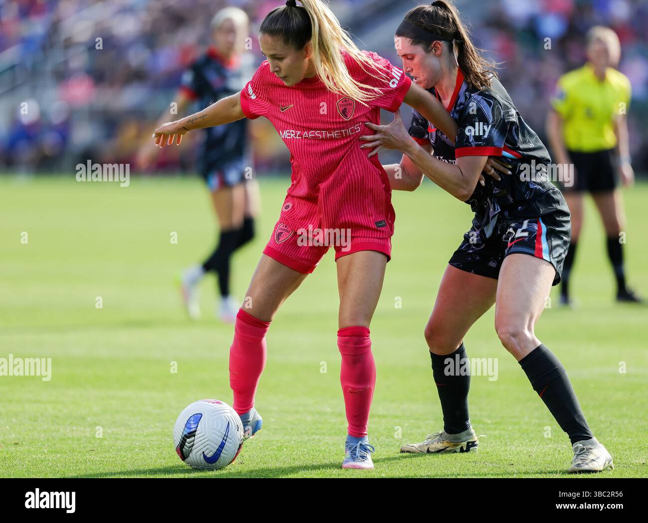 Cary, North Carolina, USA. 17th May, 2025. North Carolina Courage ...