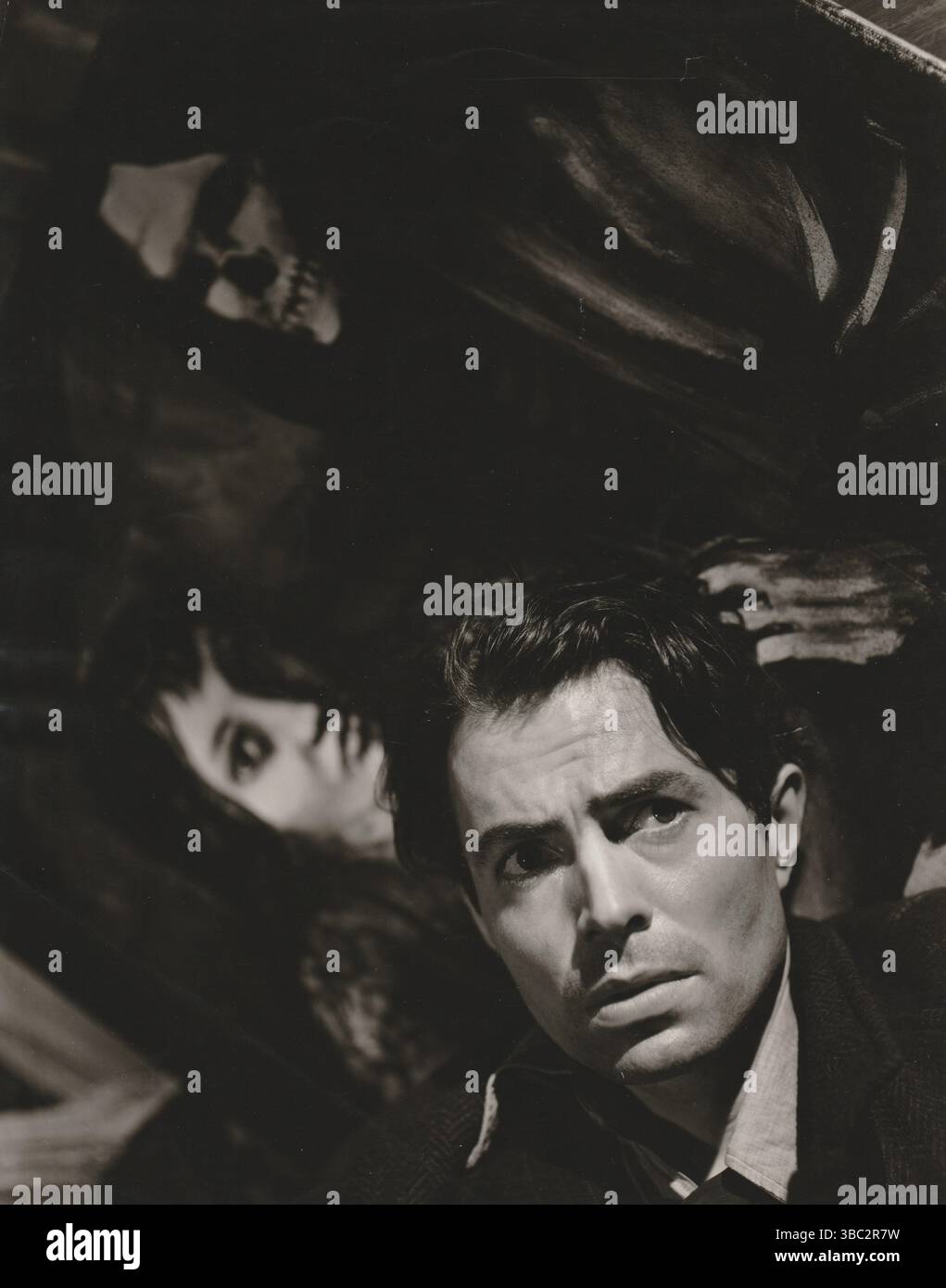 Odd Man Out 1947 Dir: Carol Reed. James Mason, Robert Newton Stock ...