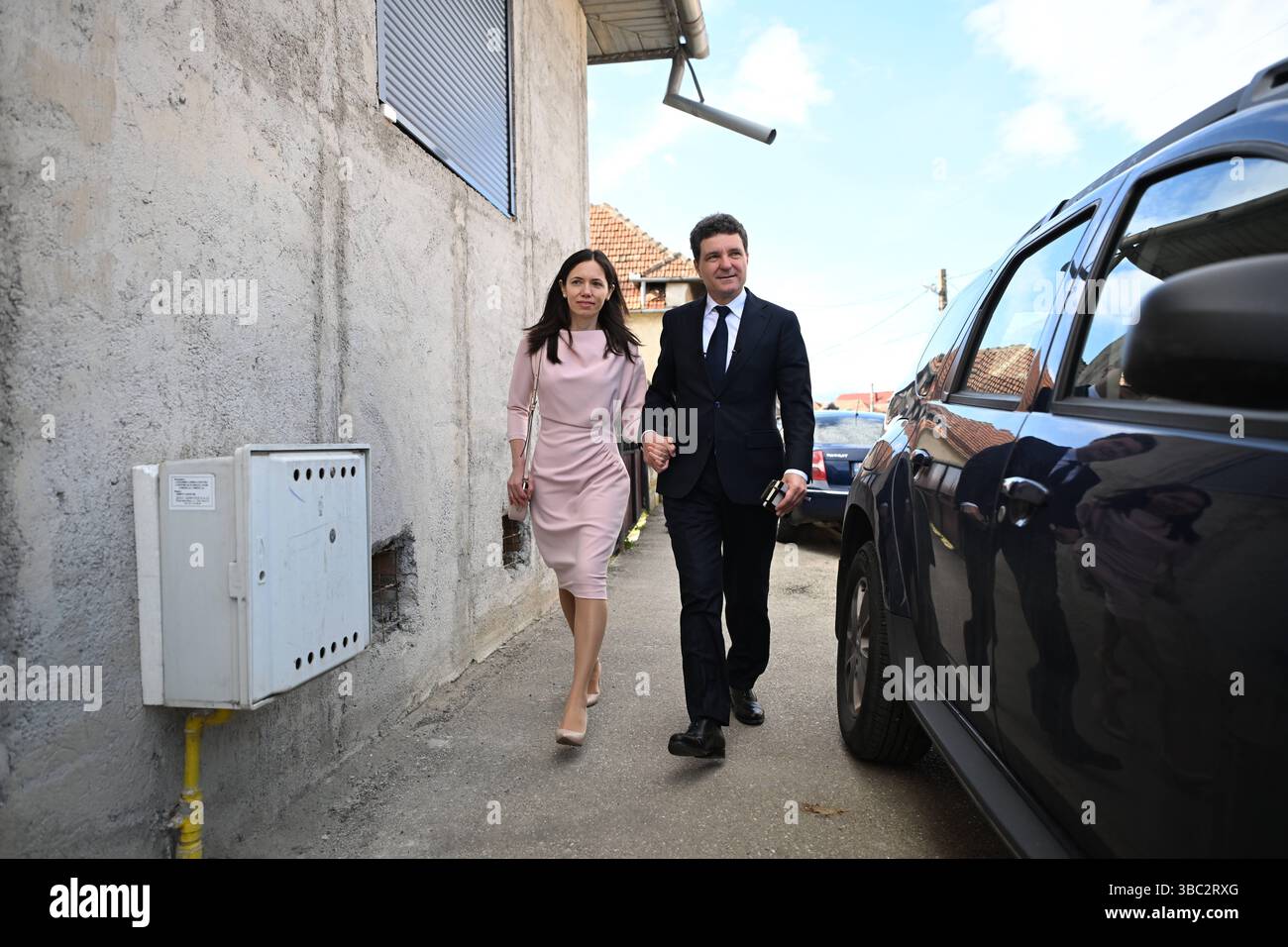 Romania Election Presidential candidate Nicusor Dan casts his vote with ...