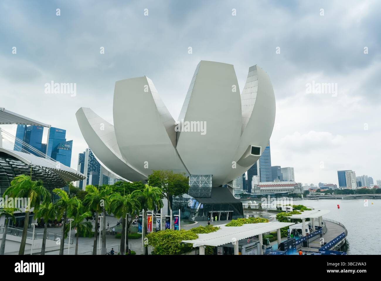 Singapore april 2025 iconic hi-res stock photography and images - Alamy