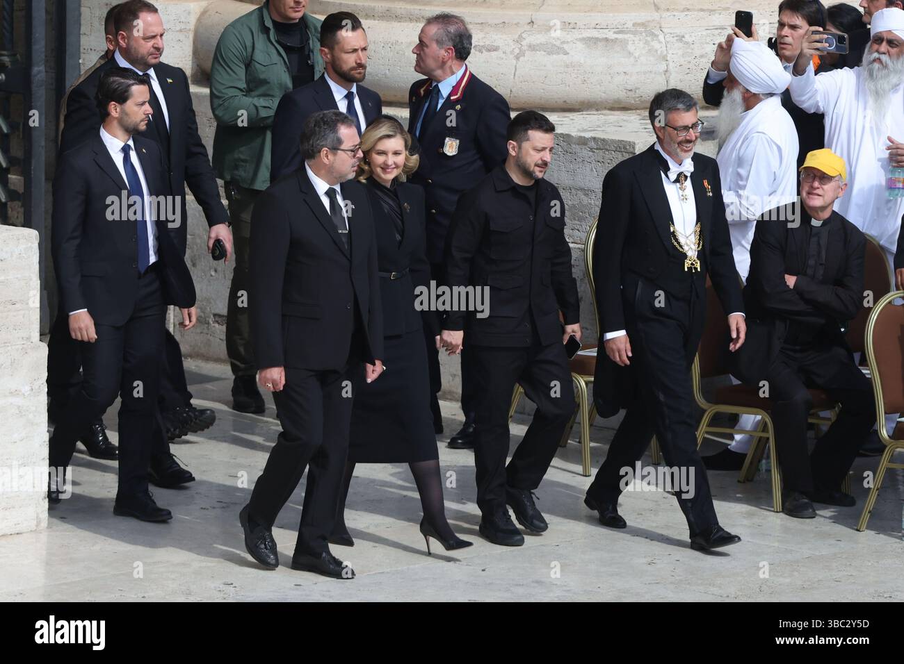 Pope leo xiv zelensky hi-res stock photography and images - Alamy