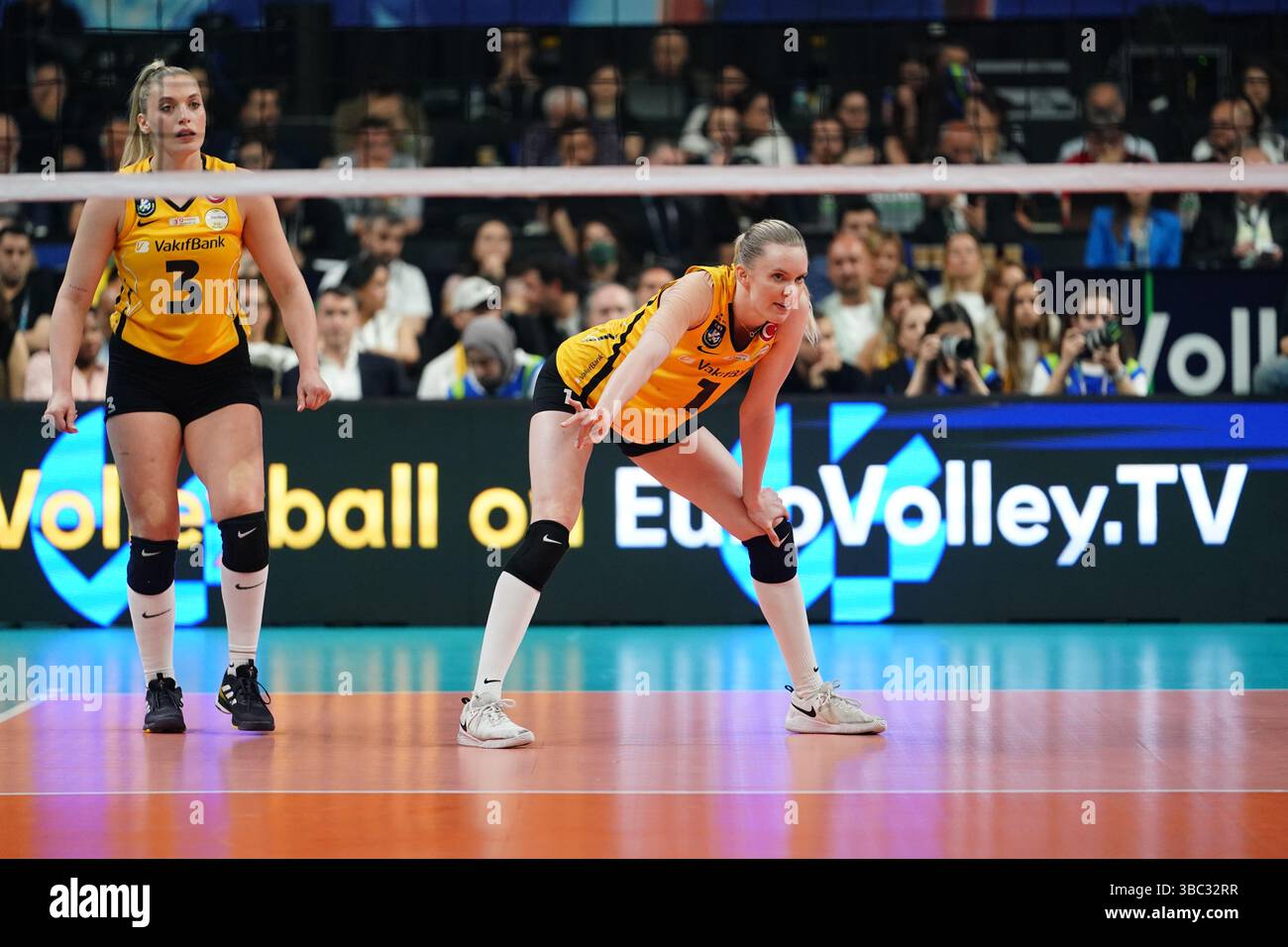 ISTANBUL, TURKIYE - MAY 04, 2025: Alexandra Frantti in Vero Volley ...