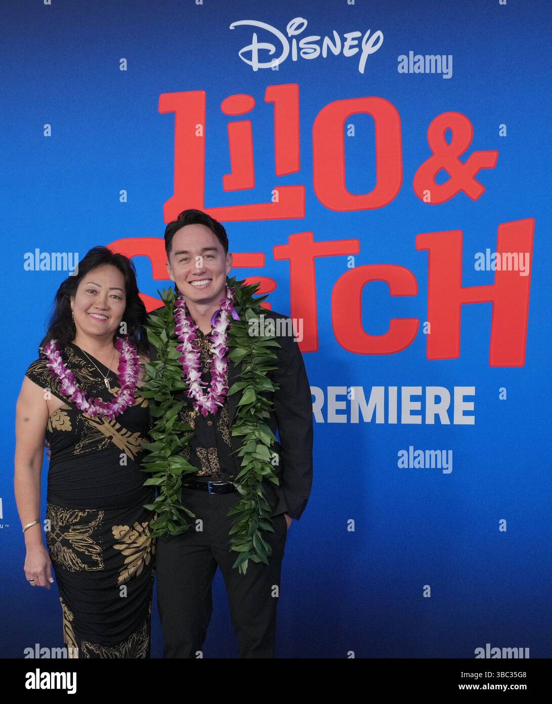 (L-R) Mom Lynell Bright and Chris Kekaniokalani Bright arrives at the ...