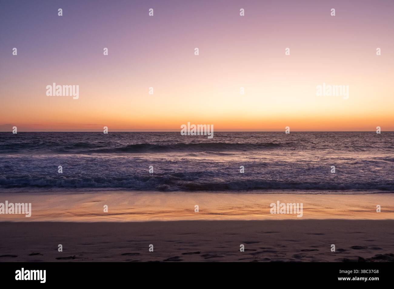 Sunset view of Scarborough Beach in Perth, Australia Stock Photo - Alamy