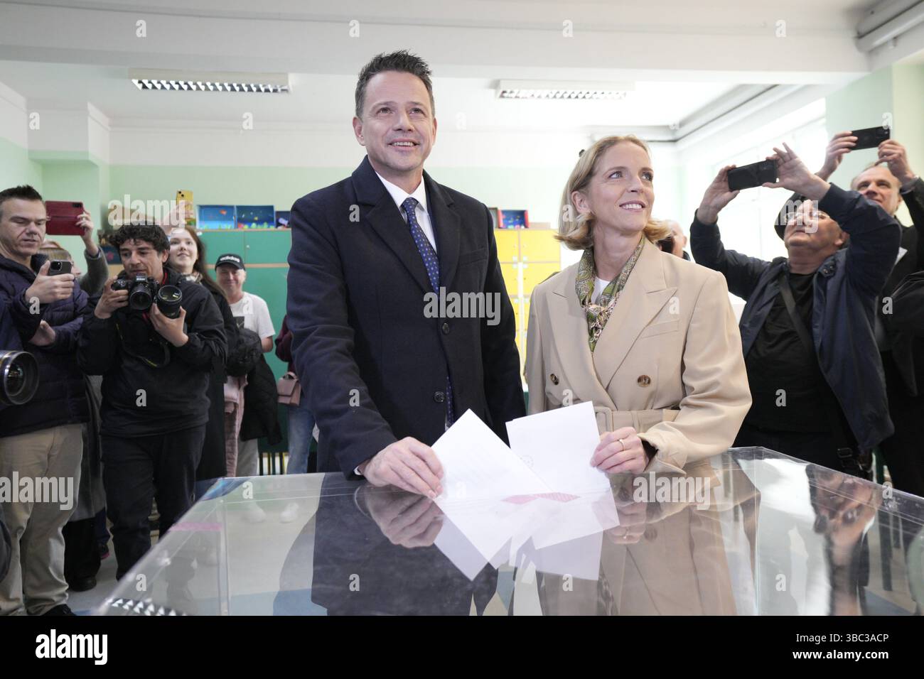 Warsaw, Poland. 18th May, 2025. Presidential candidate and mayor of ...