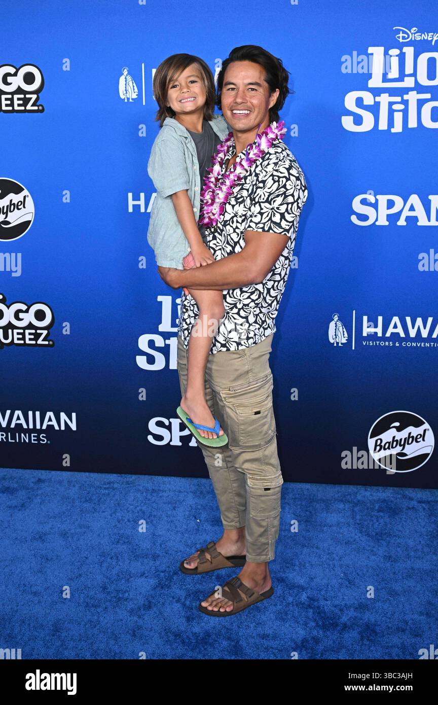 Calihan Cali Gee und Garrett Gee bei der Weltpremiere des Kinofilms Lilo & Stitch im El Capitan ...