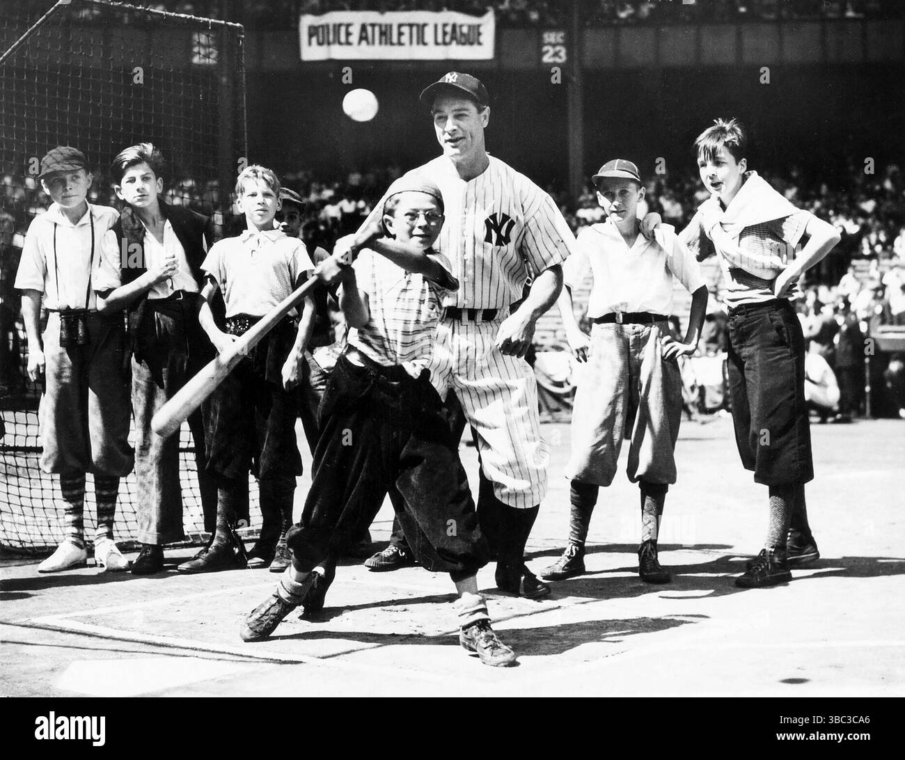 Old yankee stadium 1920s hi-res stock photography and images - Alamy