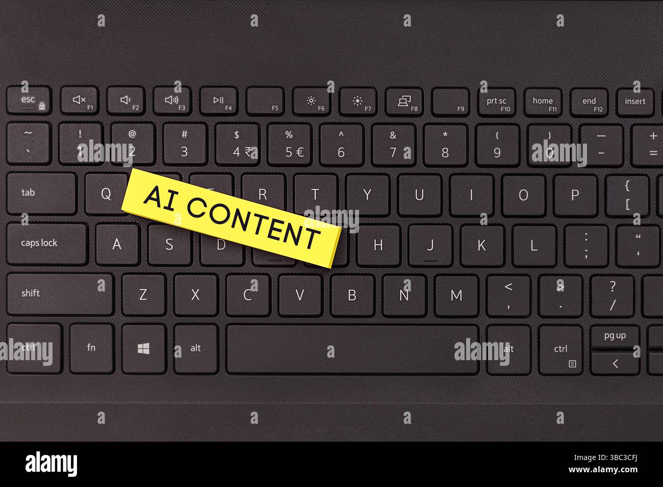 Ai writing article hi-res stock photography and images - Alamy