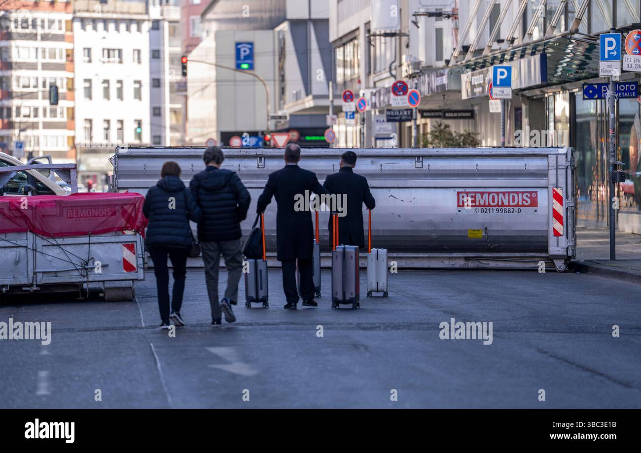 Amok barriers hi-res stock photography and images - Alamy