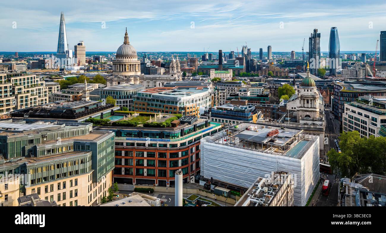 Drone shot of central London featuring St. Paul's Cathedral, modern ...