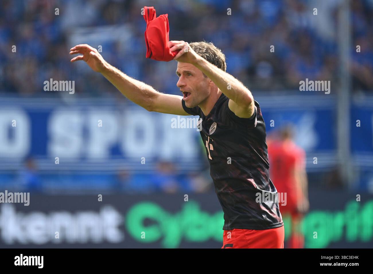 Sinsheim, Deutschland. 17th May, 2025. Final jubilation for Thomas MUELLER (M?LLER, FC Bayern ...