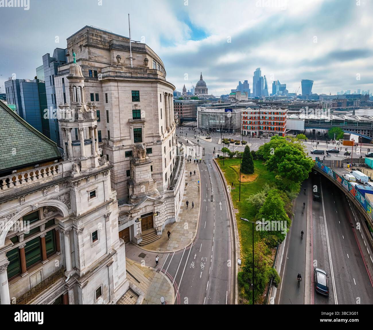 Modern Blackfriars station with solar roof spans River Thames ...