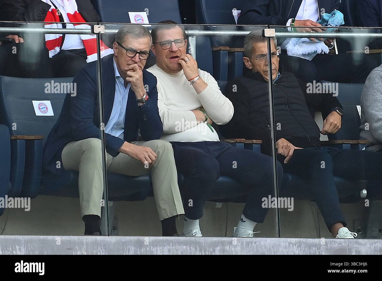 From left: Jan Christian DREESEN (FCB CEO), Max EBERL (FC Bayern Munich ...