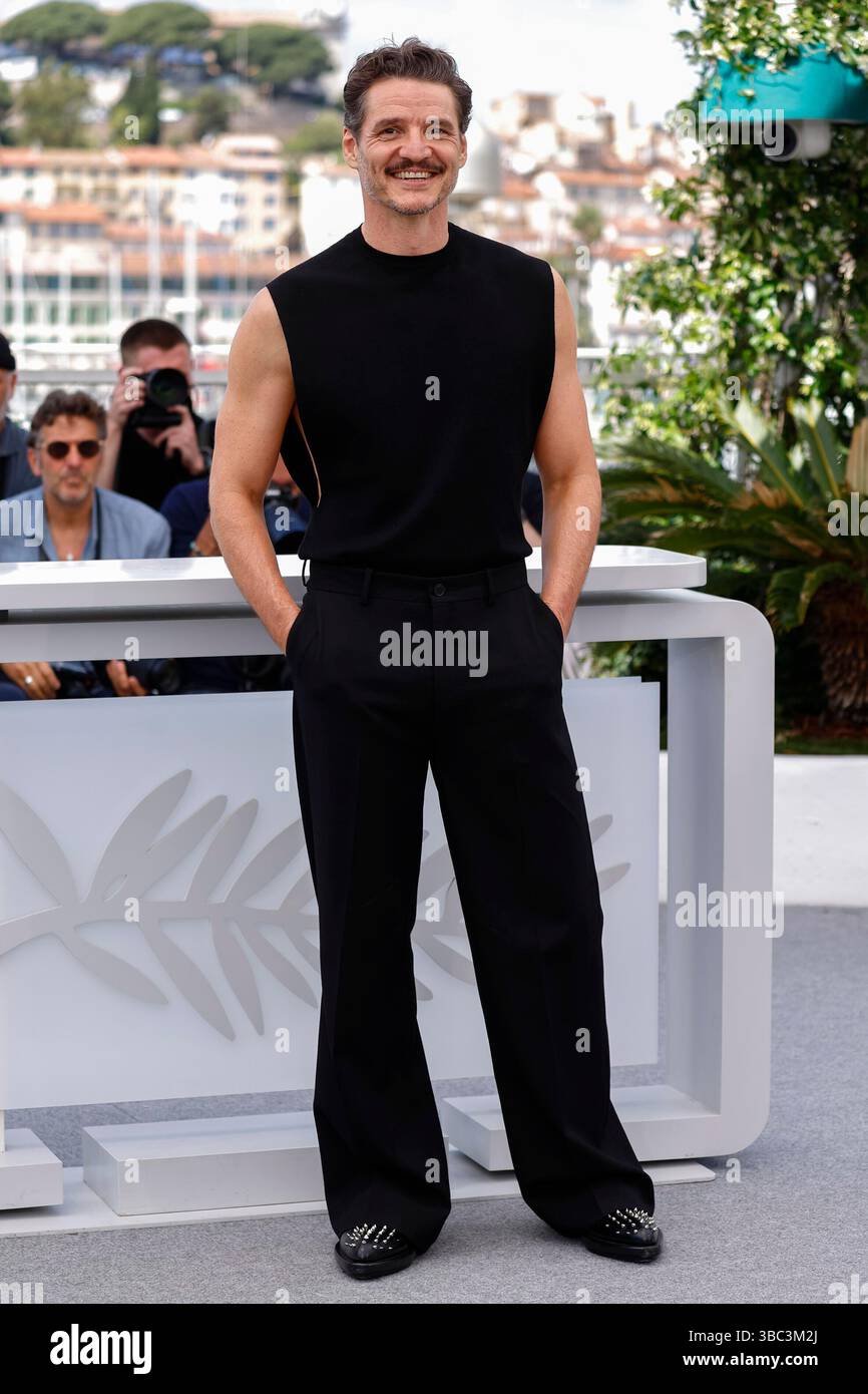 Cannes, Frankreich. 17th May, 2025. Pedro Pascal poses at the photocall ...
