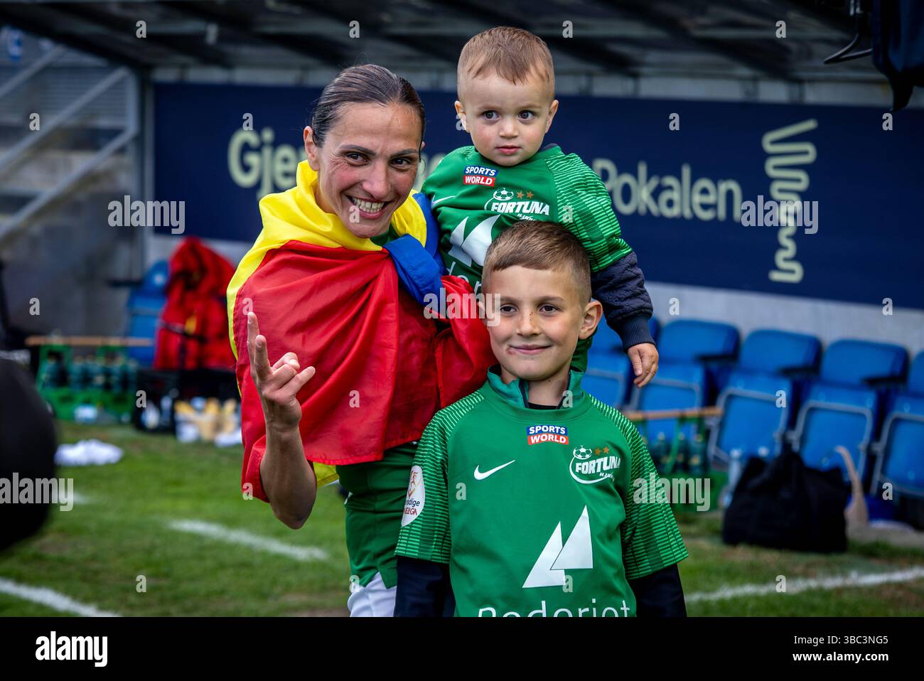 Lyngby, Denmark. 17th May, 2025. Florentina Olar of Fortuna Hjorring ...