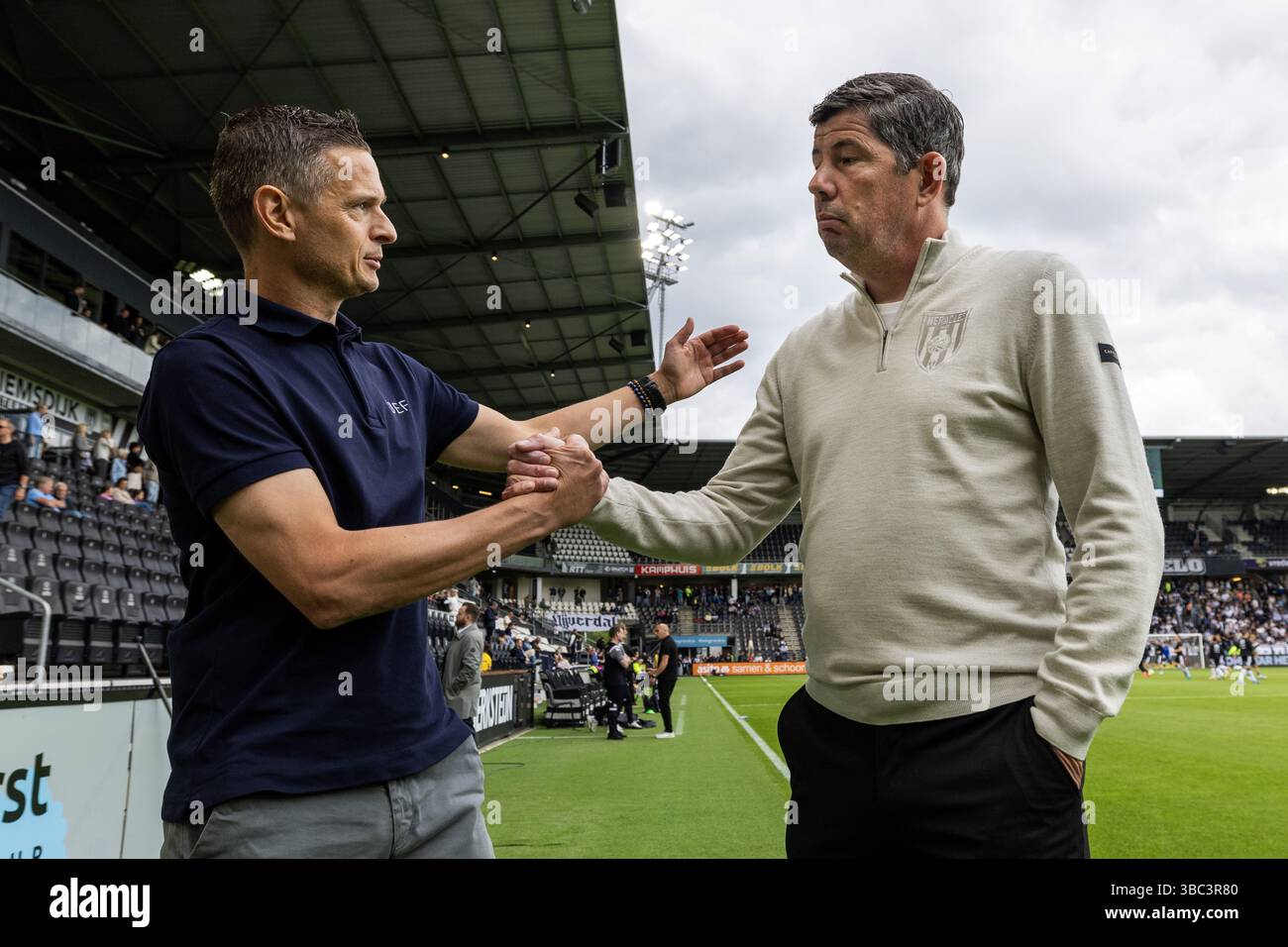 ALMELO - NEC Nijmegen coach Rogier Meijer, Heracles Almelo coach Erwin ...