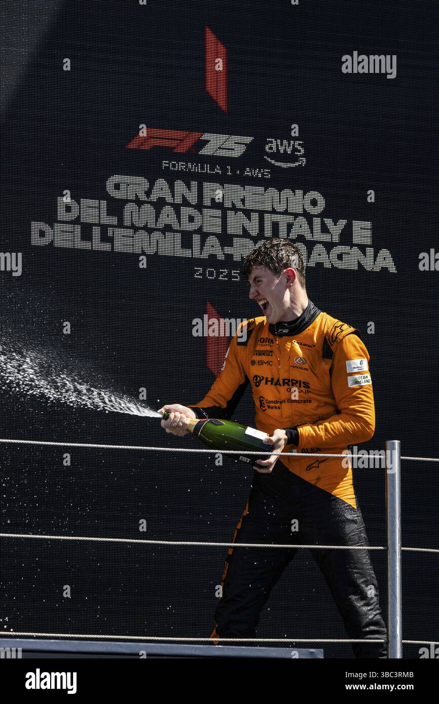 DUNNE Alex (irl), Rodin Motorsport, Dallara F2 2024, portrait podium ...
