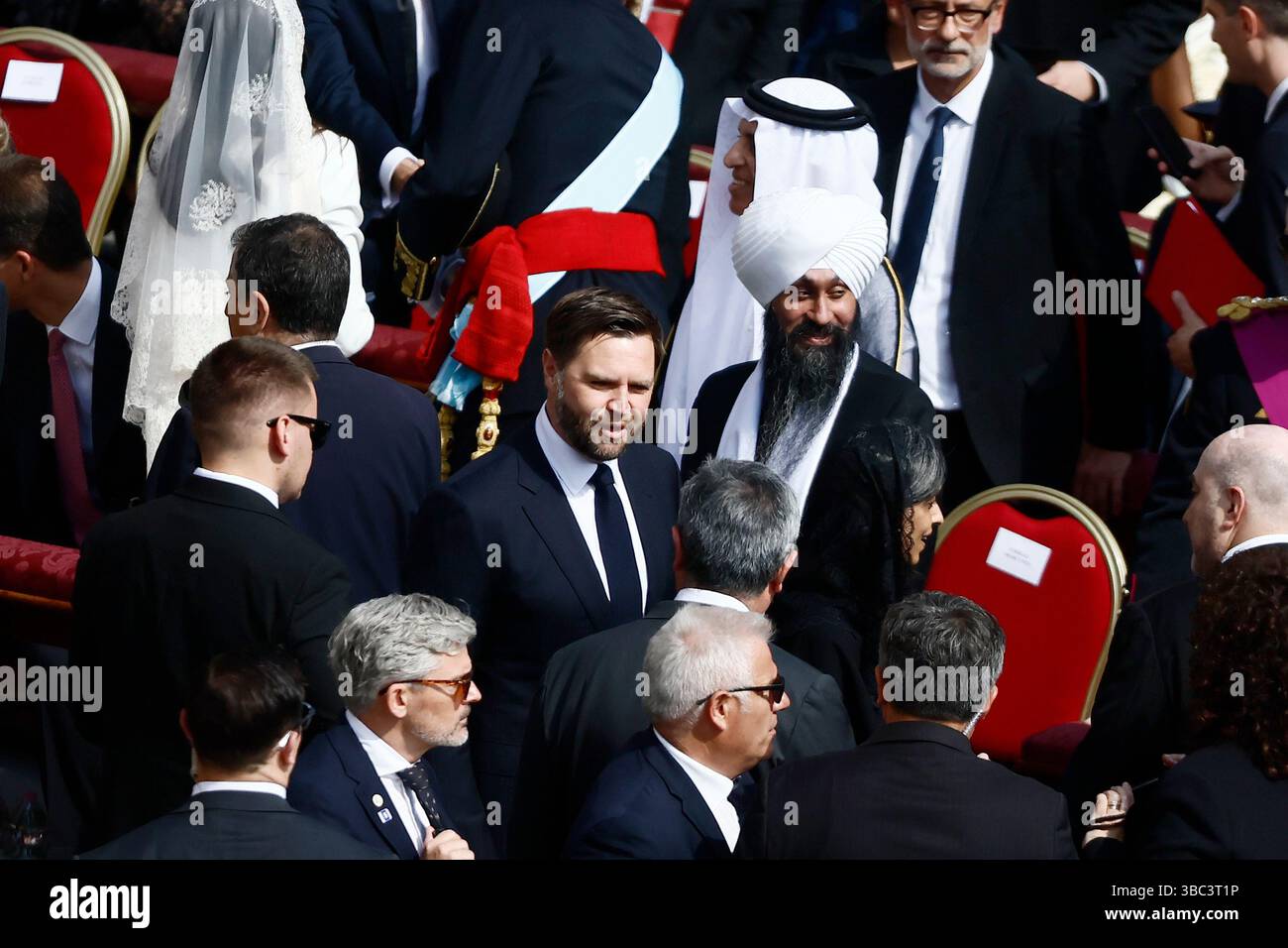 Roma, Italia. 18th May, 2025. Intronizzazione di Papa Leone XIV, arrivo ...