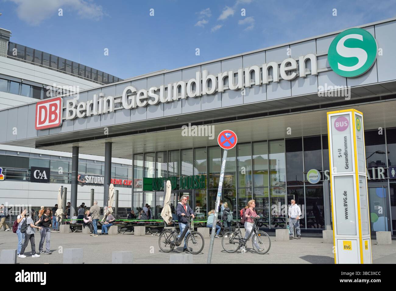Bahnhof, Gesundbrunnen, Mitte, Berlin, Deutschland Stock Photo - Alamy