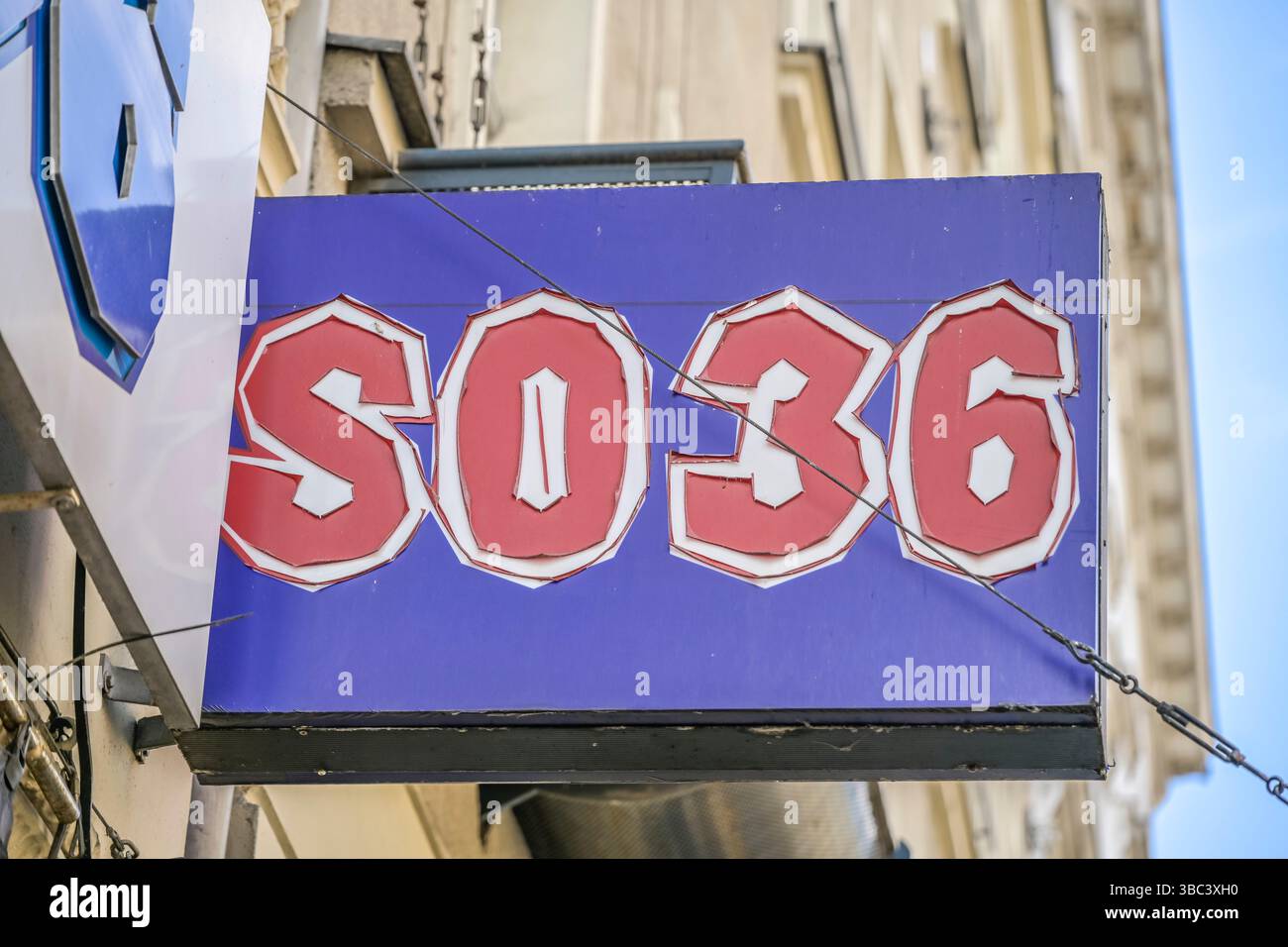 Logo, SO 36, Oranienstraße, Kreuzberg, Berlin, Deutschland Stock Photo ...