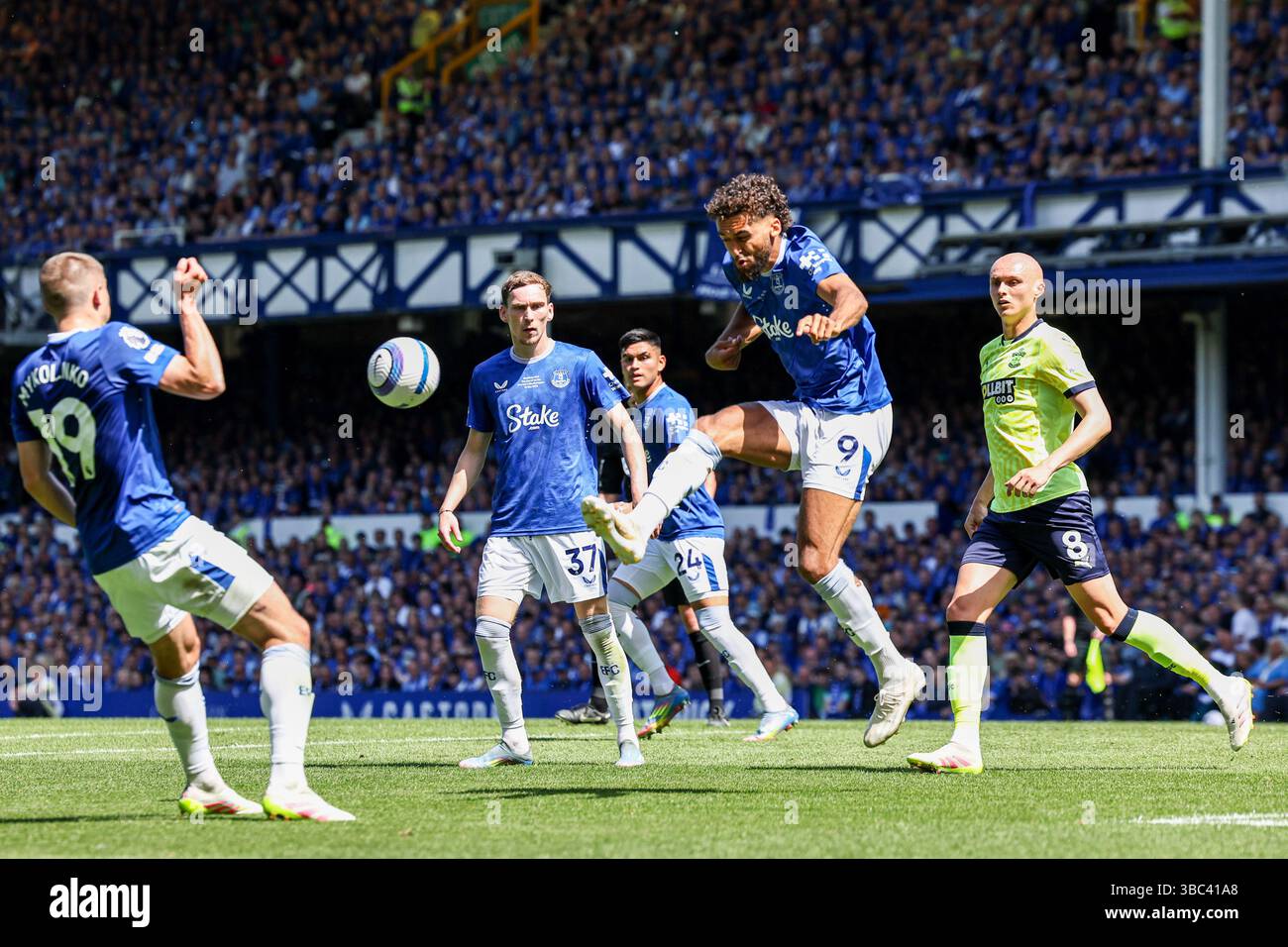 Dominic Calvert-Lewin of Everton clears the ball during the Premier ...