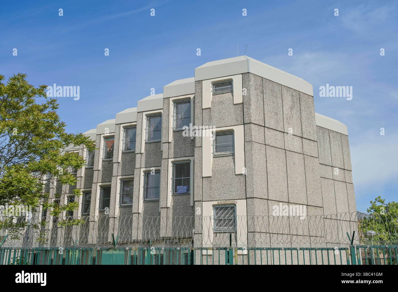 JVA Plötzensee, Friedrich-Olbricht-Damm, Charlottenburg-Nord, Berlin ...