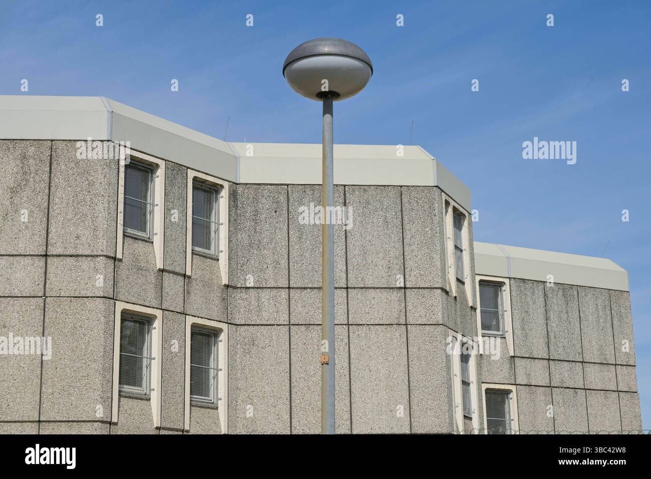 JVA Plötzensee, Friedrich-Olbricht-Damm, Charlottenburg-Nord, Berlin ...