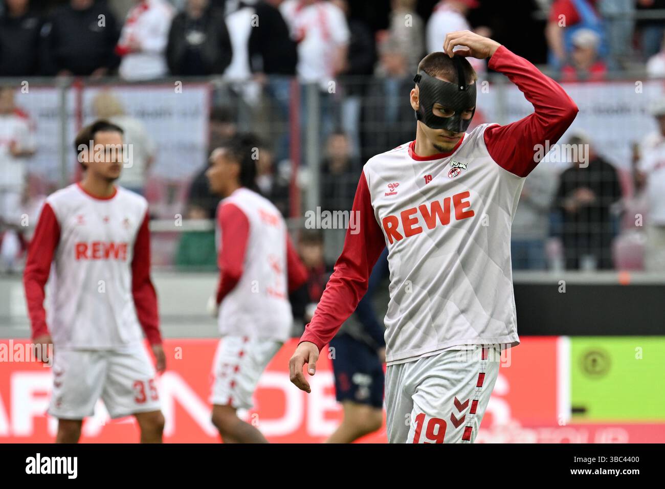 Cologne, Germany. 18th May, 2025. Soccer, Bundesliga 2, 1. FC Köln - 1 ...