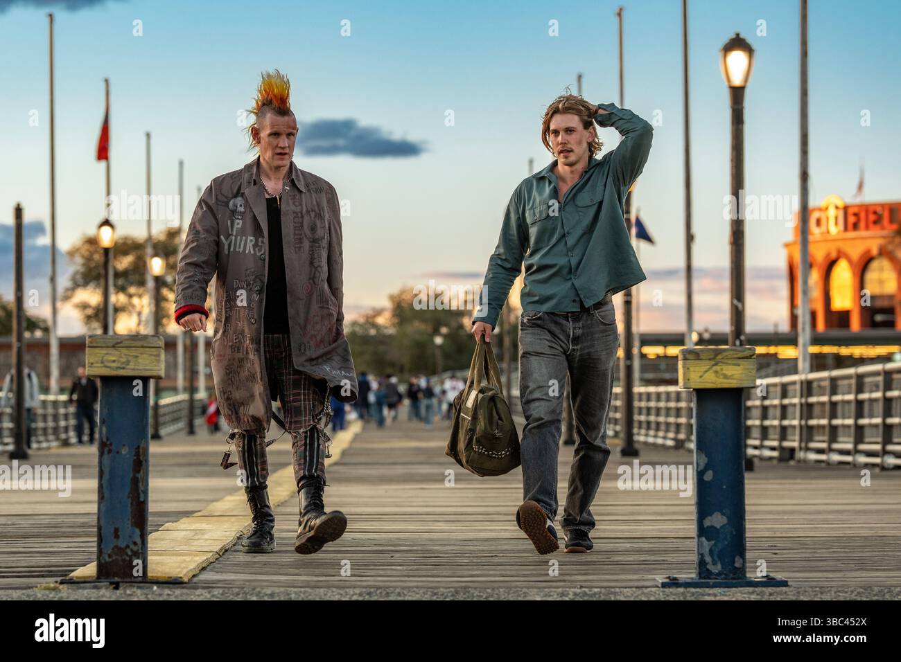 Caught stealing 2025 film hi-res stock photography and images - Alamy