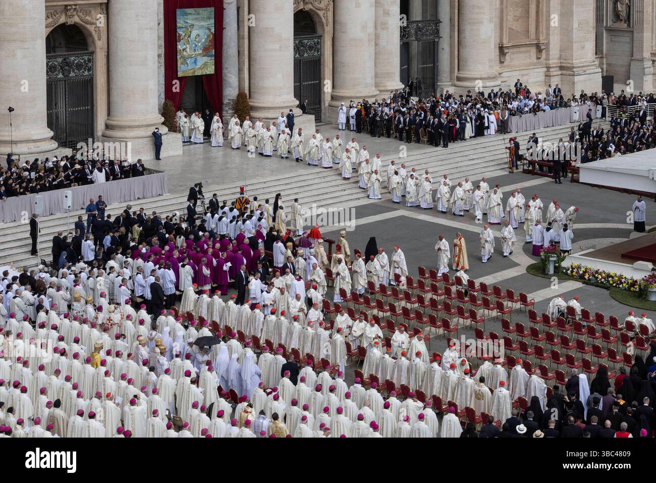Vatican jubilee in Italy Cardinals and clerics arrive for the ...