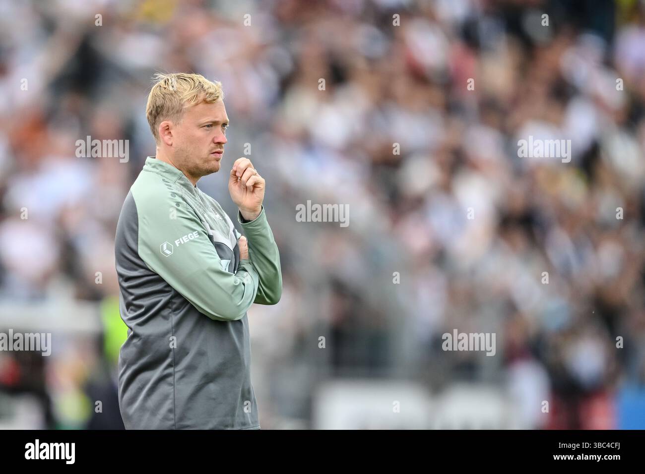 Ulm, Germany. 18th May, 2025. Soccer: Bundesliga 2, SSV Ulm 1846 ...