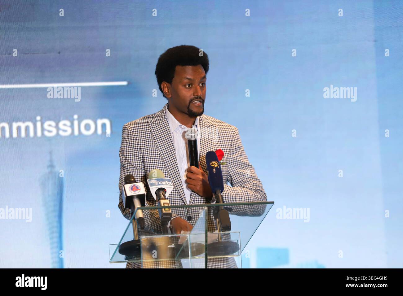 (250518) -- ADDIS ABABA, May 18, 2025 (Xinhua) -- Zeleke Temesgen ...