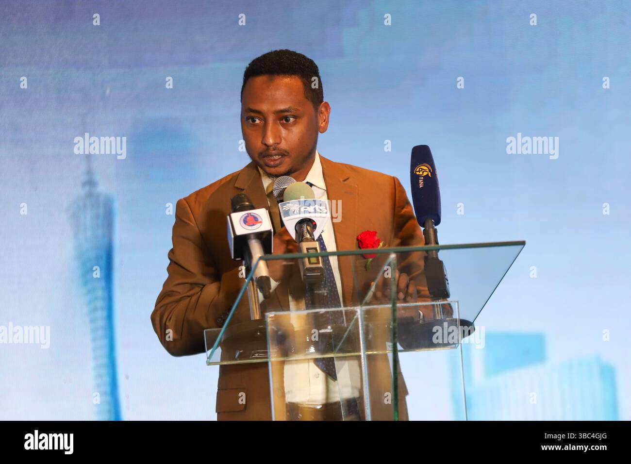 (250518) -- ADDIS ABABA, May 18, 2025 (Xinhua) -- Bareo Hassen ...