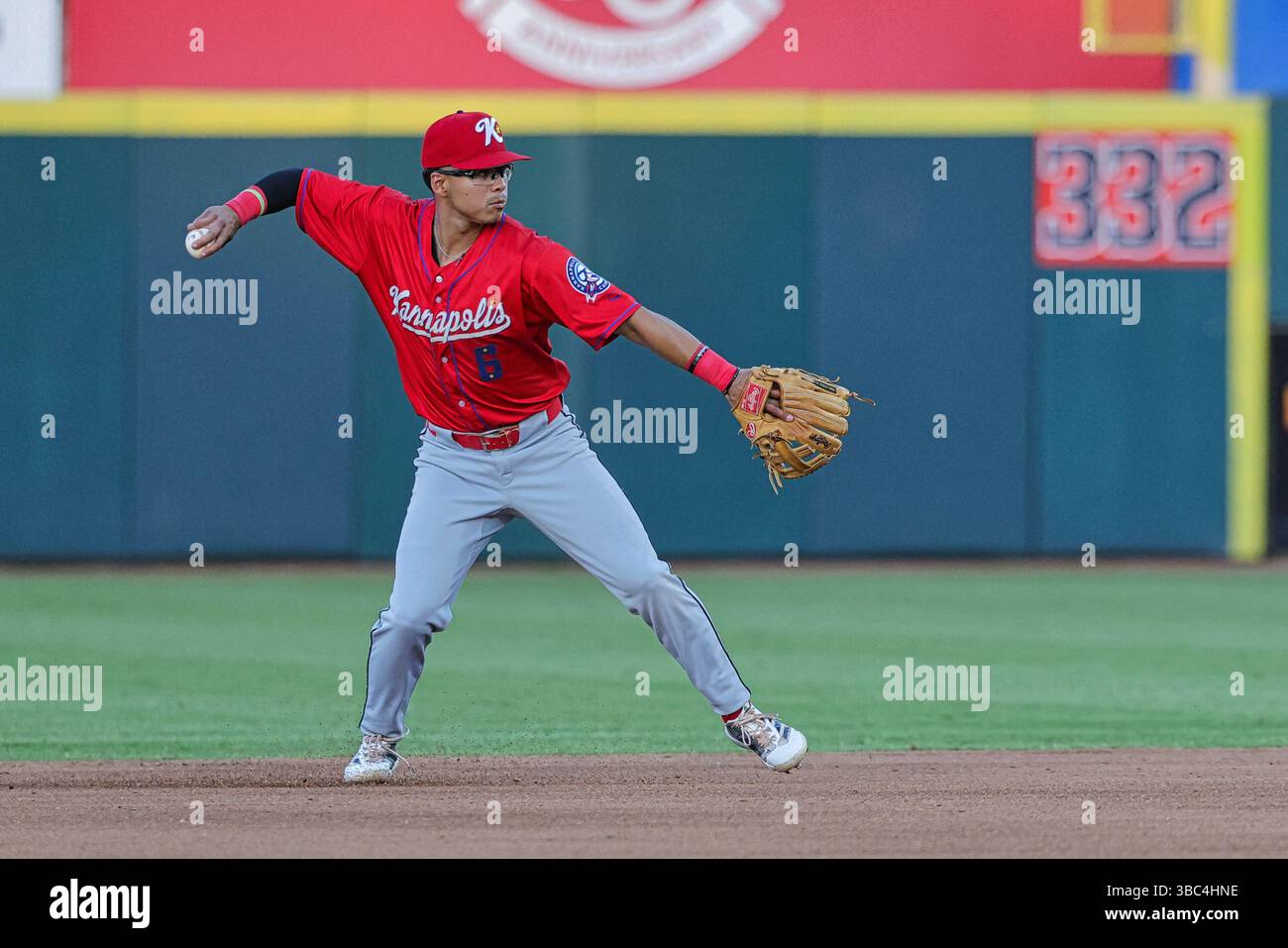 Hickory, NC: Kannapolis Cannon Ballers second base Miguel Santos (6 ...