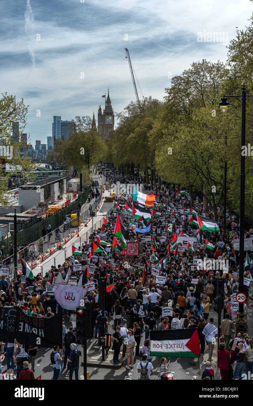 Historic architecture protest london hi-res stock photography and ...