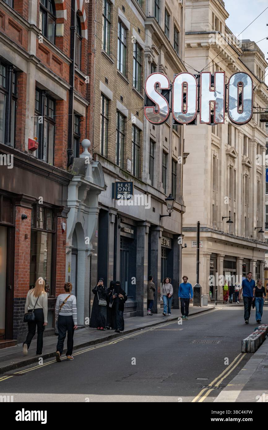 A walk around London's famous Soho district Stock Photo - Alamy