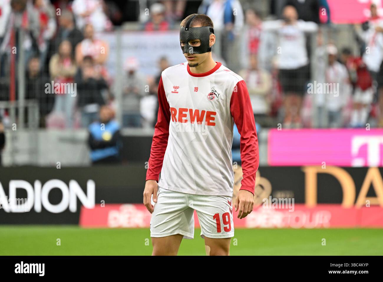 Cologne, Germany. 18th May, 2025. Soccer, Bundesliga 2, 1. FC Köln - 1 ...