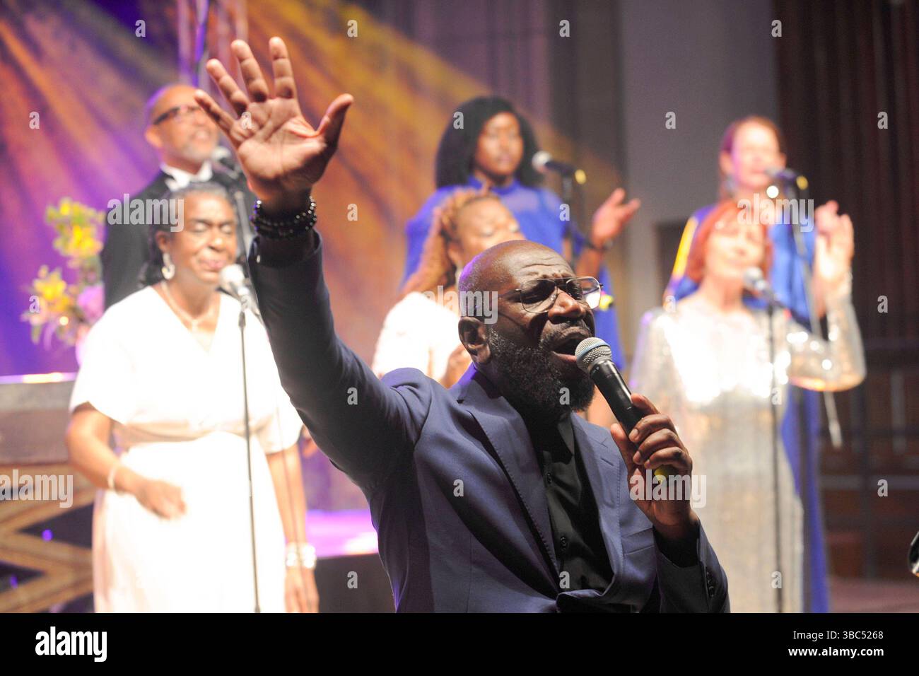Der britische Gospel-Sänger Wayne Ellington bei der 19. Bottroper ...