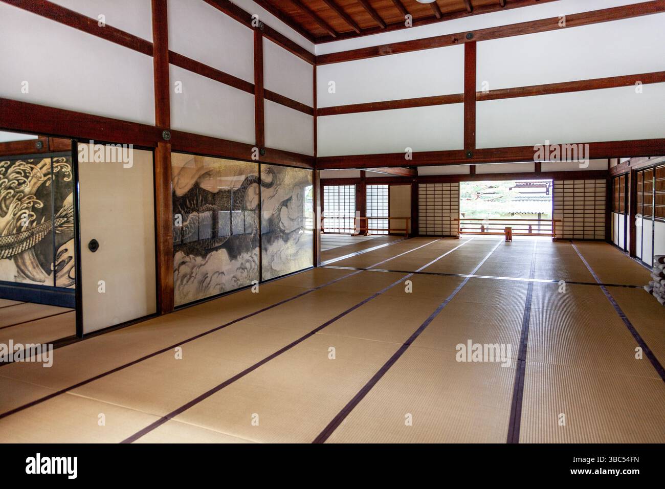 Interior the Large Abbot Hall (Daihojo) of Tenryuji Temple in ...