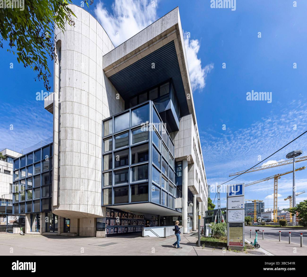 Schwabenzentrum Stuttgart soll zum Teil abgerissen werden. Die zwischen ...