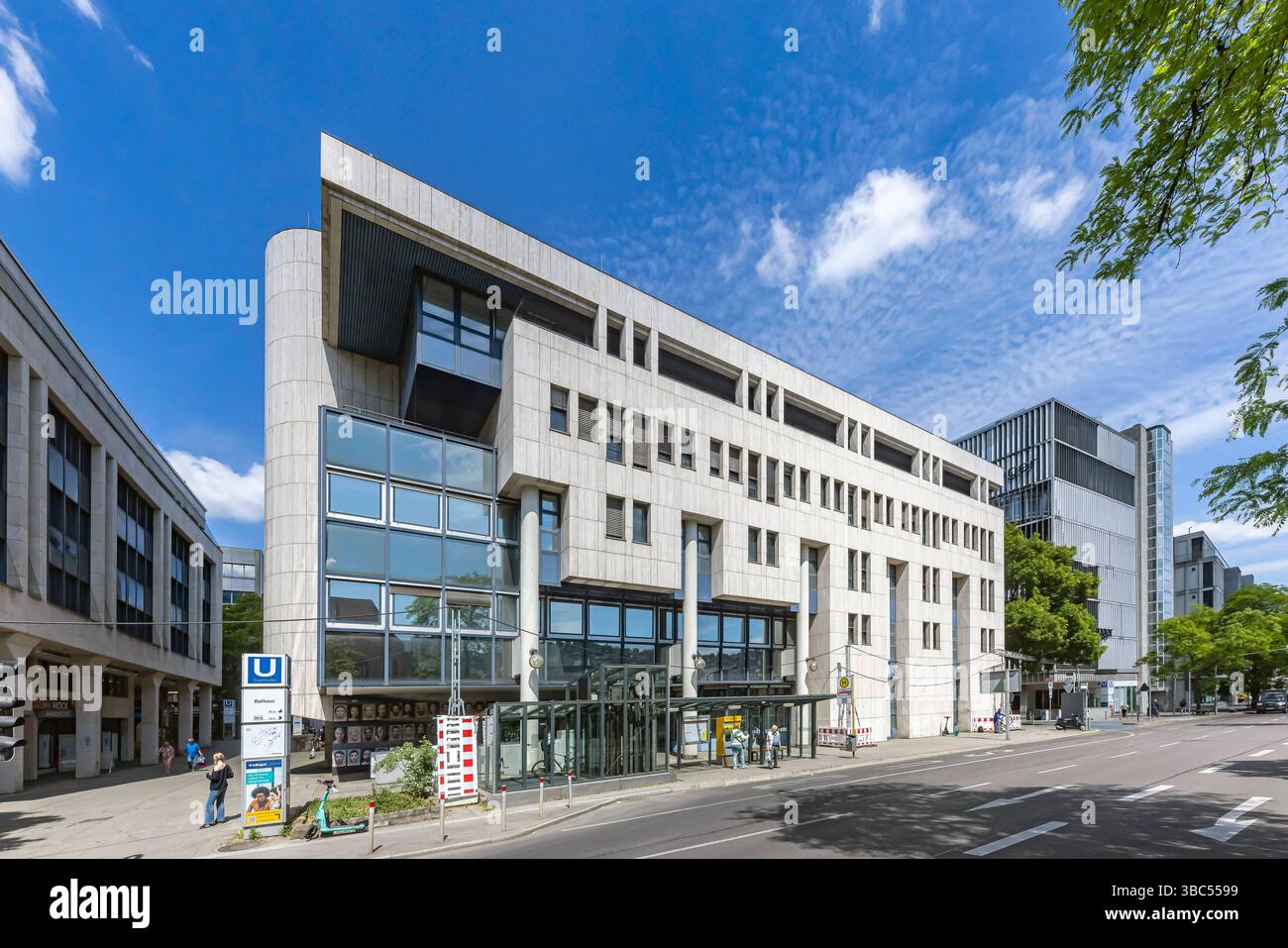 Schwabenzentrum Stuttgart soll zum Teil abgerissen werden. Die zwischen ...