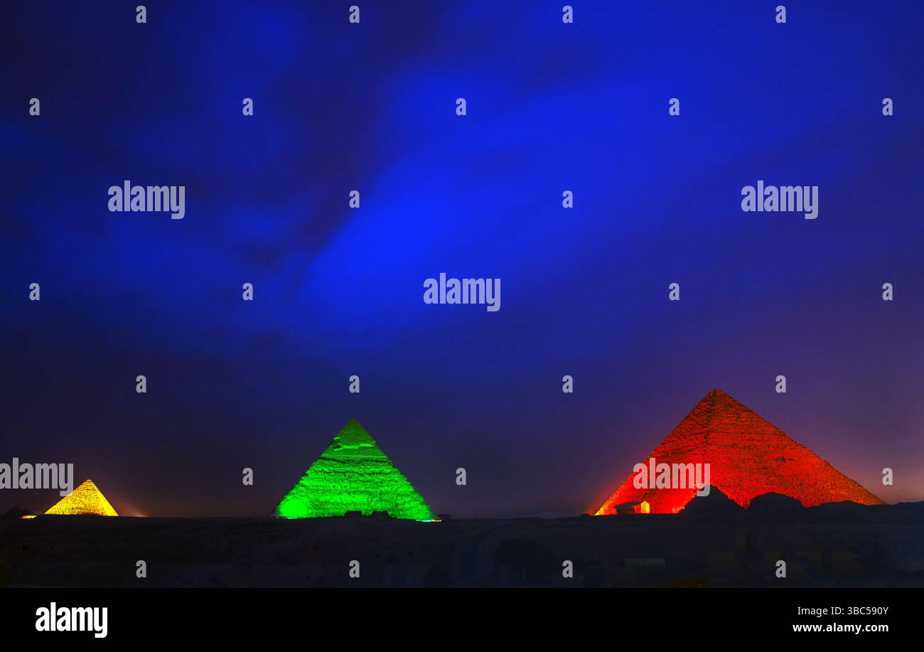 Son et lumière (sound and light show), Pyramids, Gizeh Stock Photo - Alamy
