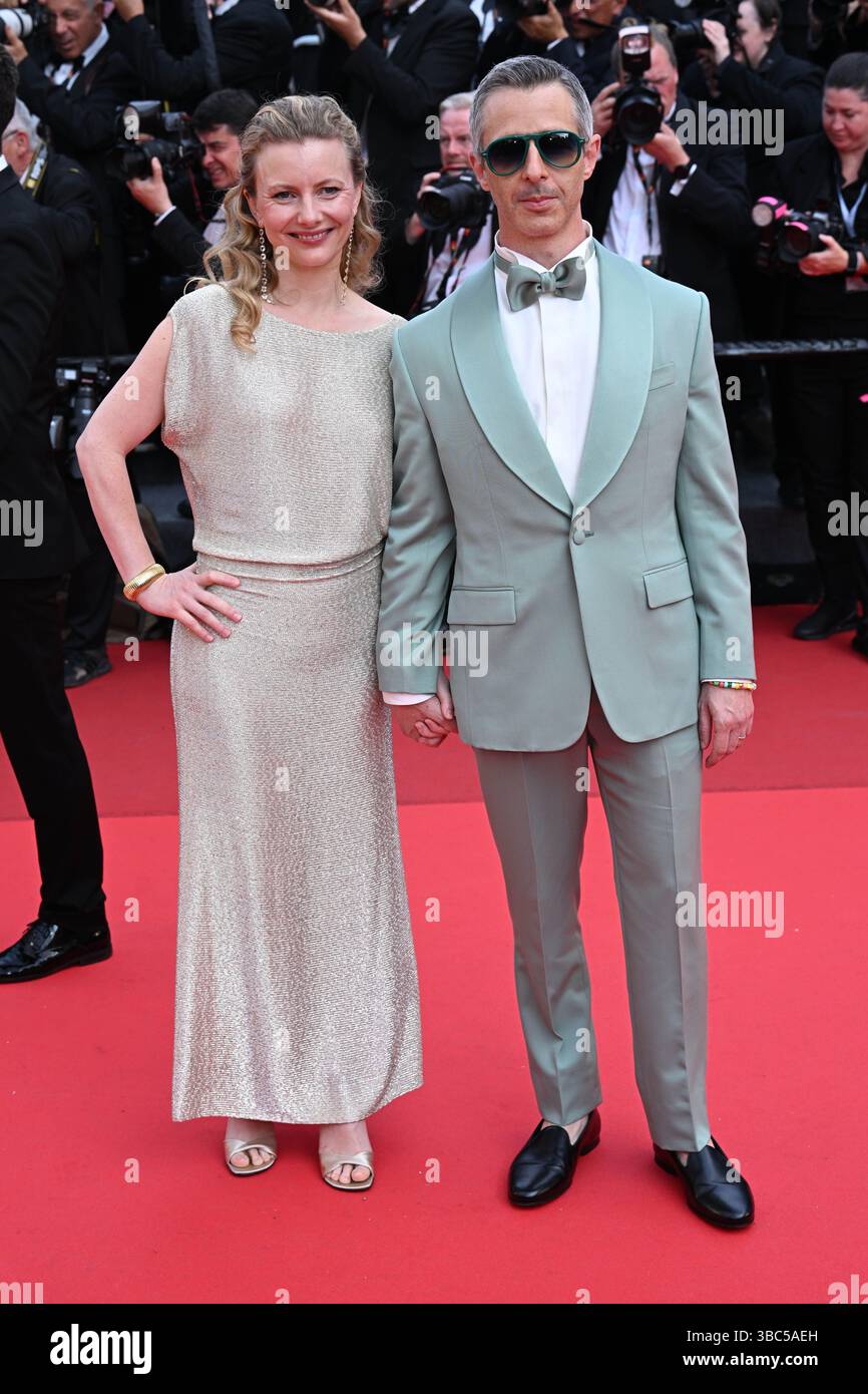 Emma Wall and Jeremy Strong attend the premiere of The Phoenician ...