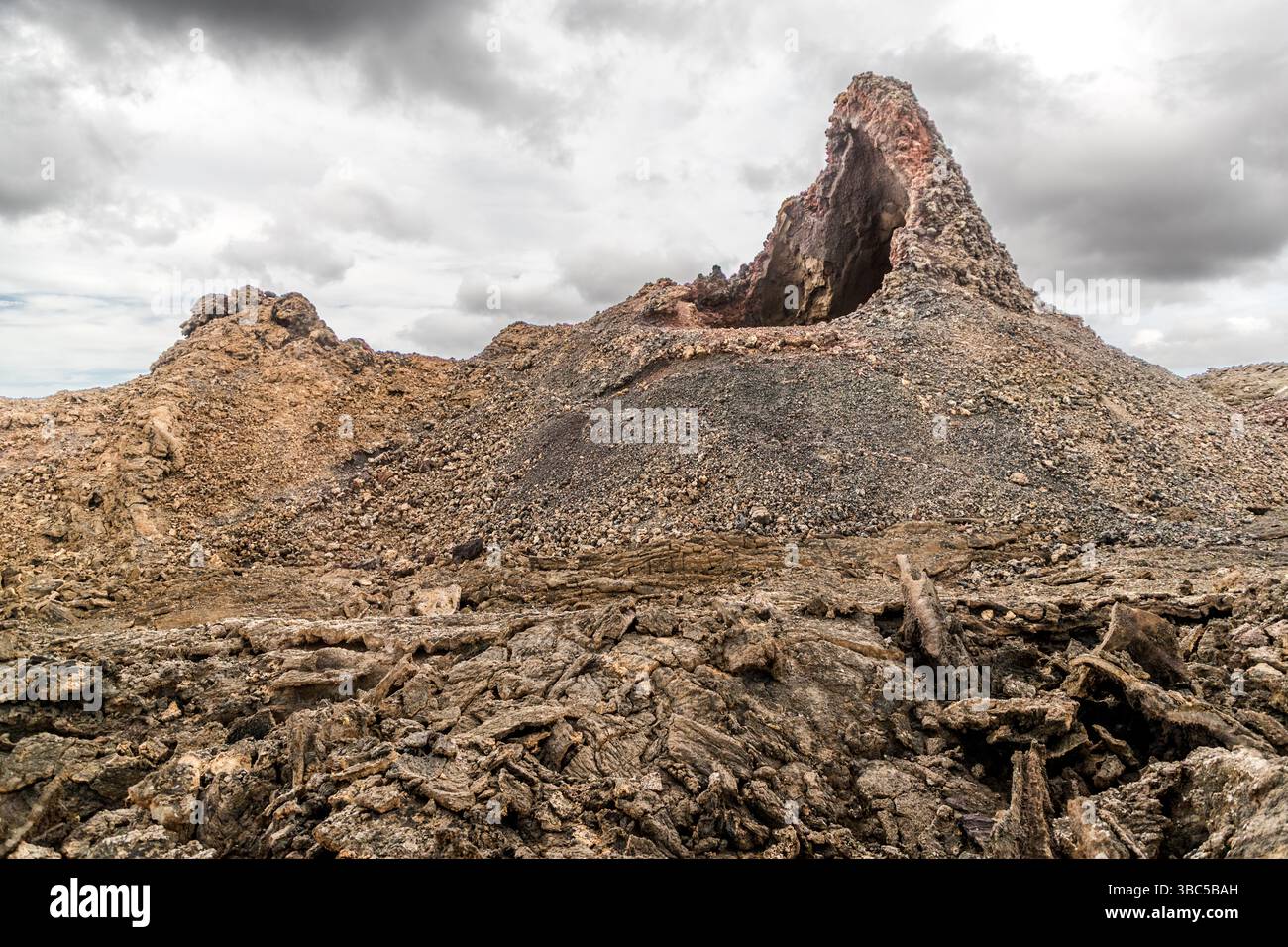 Vulkanische formation hi-res stock photography and images - Alamy