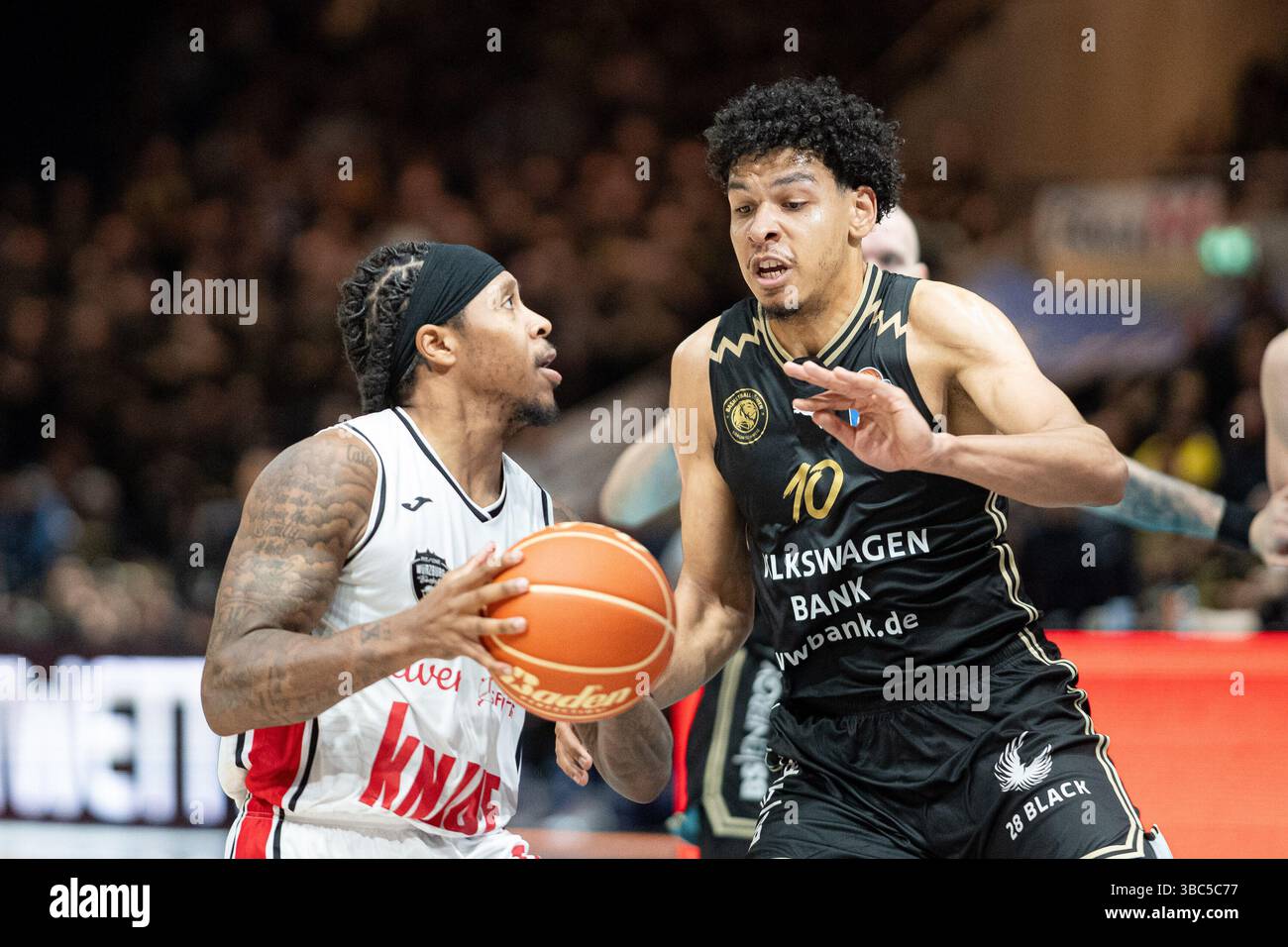 Braunschweig, Deutschland. 18th May, 2025. Mike Lewis II (Nr. 0 ...